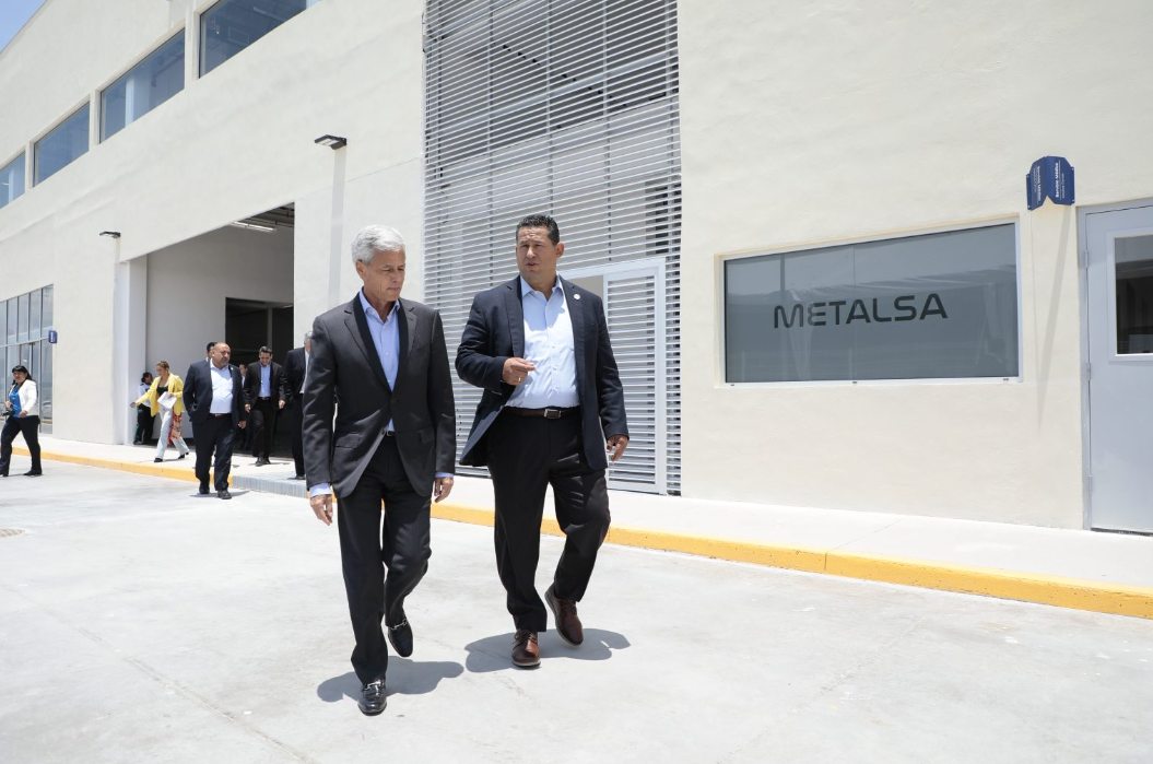Inaugura Diego Sinhue empresa Metalsa en Apaseo El Grande